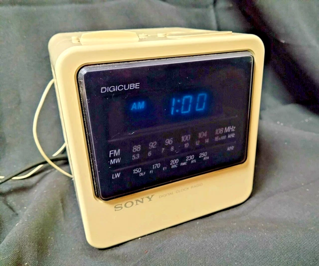 VINTAGE SONY DIGICUBE ICF-C12L 1980s Digital Clock Radio Alarm FM/LW/MW ...