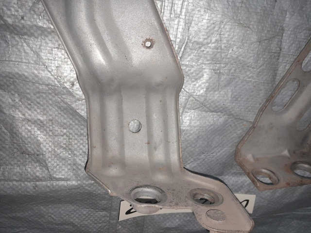 1999-2005 MAZDA MIATA Mx5 Oem SILVER Lower Radiator Bracket Support Set ...