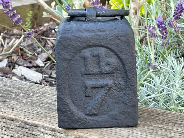 VINTAGE ANTIQUE CAST Iron 7 lb Ring Weight Door Stop Bookend ...