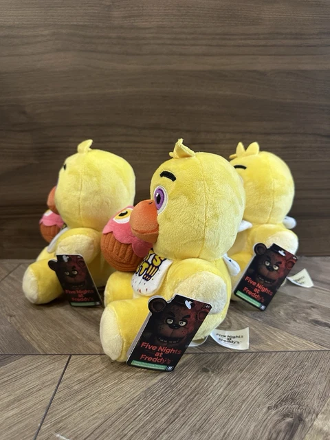 FIVE NIGHTS AT Freddy's Classic Chica Plush 8-Inch With Glow In The ...