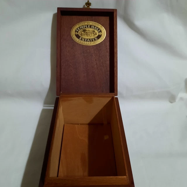 VINTAGE WOODEN CIGAR Box 'Temple Hall Estates 550' 6.5"x4.75"x4" Hinged ...