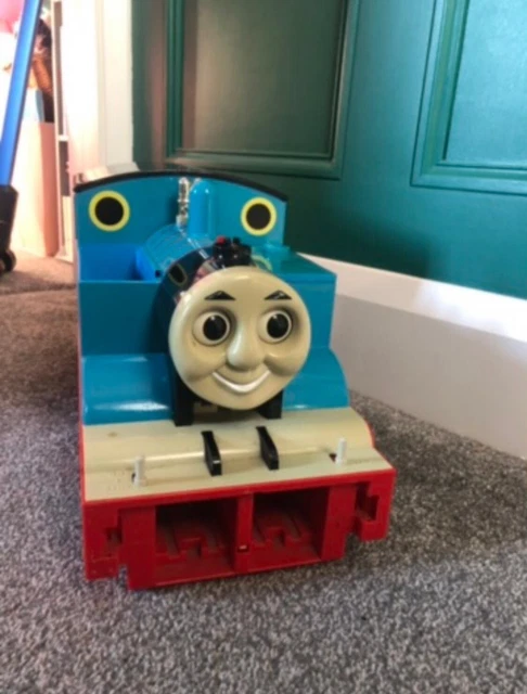 TOMY, THOMAS & Friends GIANT THOMAS 3 PLATFORM STATION and STORAGE BOX ...