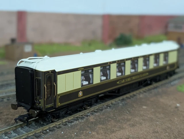 HORNBY R4144 WOOD sided Pullman 3rd class parlour car "Car No 35 ...
