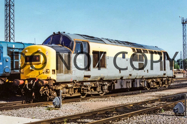 UK DIESEL TRAIN Railway Photograph Of Class 37 37372 Loco. Rm37-1081 £1 ...