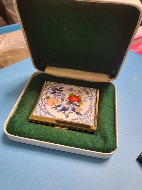 VINTAGE STRATTON ENGLAND Compact with Mirror & Brush in Original Case(1 ...