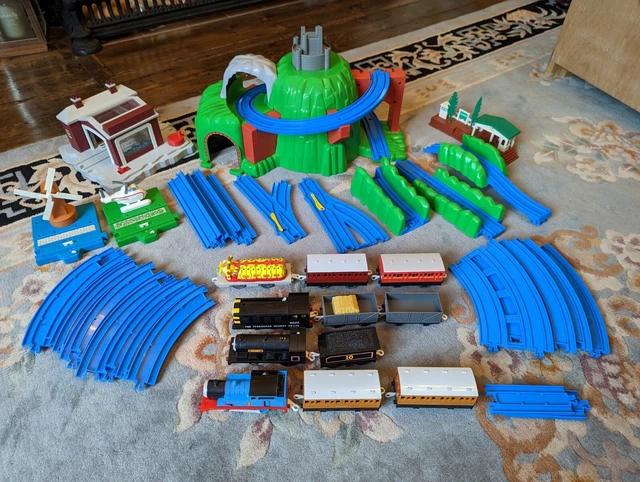 TOMY TRACKMASTER THOMAS the Tank Engine train set - big bundle EUR 125 ...