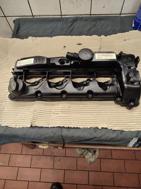 ORIGINAL MERCEDES W212 W204 220 CDI Zylinderkopfhaube Ventildeckel ...