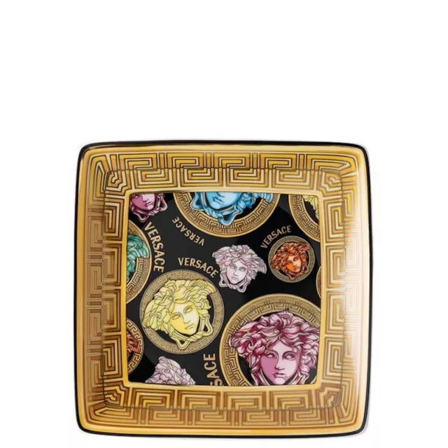 VERSACE, MEDUSA AMPLIFIED, Coppetta Quadrata 12cm, Porcellana EUR 44,00 ... VERSACE, MEDUSA AMPLIFIED, Coppetta Quadrata 12cm, Porcellana EUR 44,00 ...