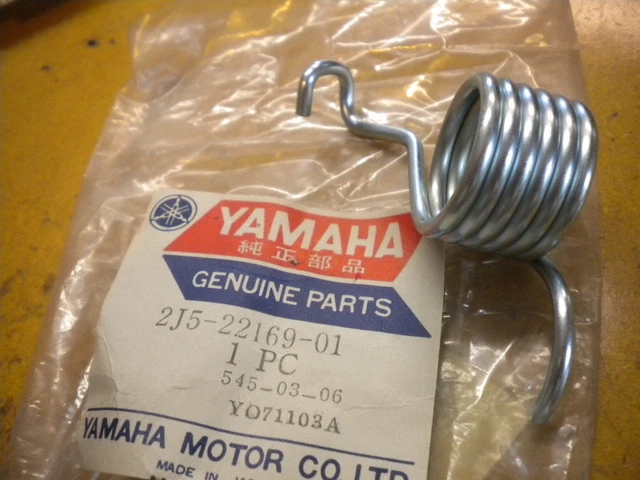 NOS YAMAHA OEM Rear Arm Tensioner Spring 1978 YZ80 2J5-22169-01 EUR 11 ...