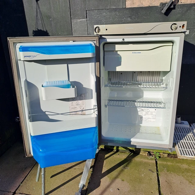 CARAVAN MOTORHOME 3 Way Fridge With Vents Rm6291L £199.00 - PicClick UK