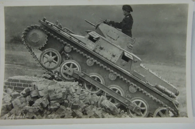 POSTKARTE PANZER TANK mit Kommandant im Gelände EUR 4,99 - PicClick DE