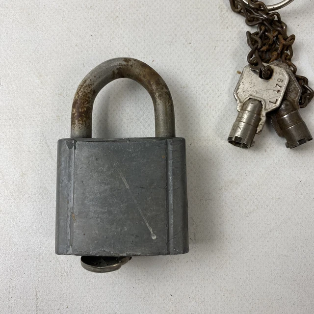 VINTAGE CHICAGO LOCK Co.Padlock With Barrel Keys Hardened Pre-Owned $18 ...