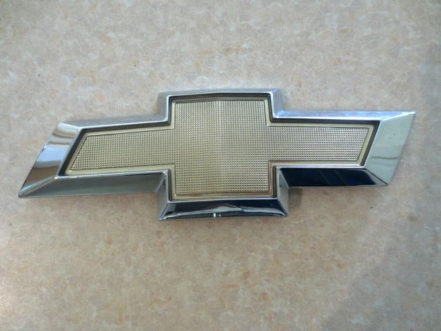 ORIGINAL CHEVROLET CAR plastic bowtie emblem / badge - 6 3/4 inches ...