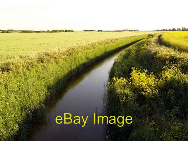 PHOTO 6X4 KEYINGHAM Drain from the old Hull to Withernsea Railway c2008 ...