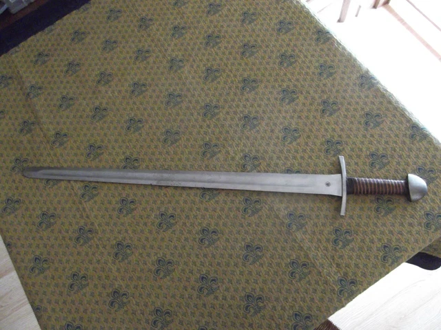 EPEE NORMANDE EMOUSSEE pour reconstitution. EUR 90,00 - PicClick FR