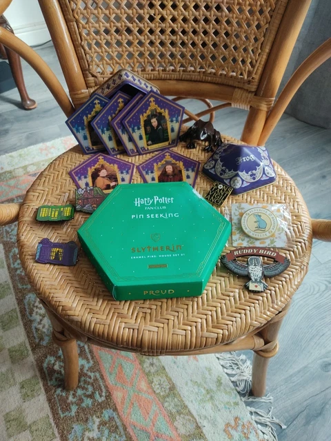 HARRY POTTER BUNDLE job lot Rare Pin Badges, Cards And Chocolate Frog ...