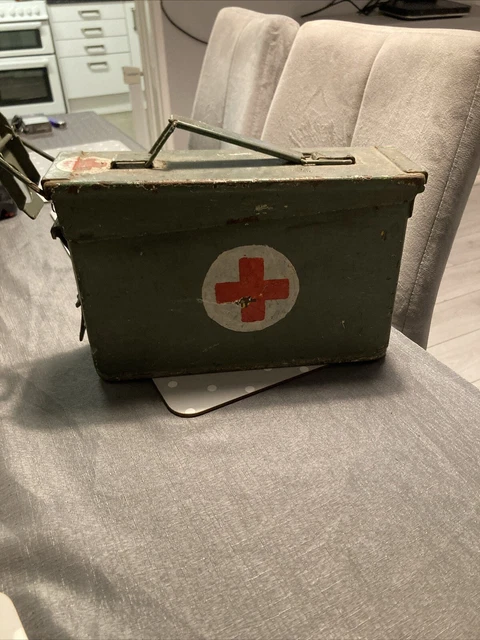 VINTAGE MILITARY WW2 first aid/50 cal ammo box £14.99 - PicClick UK