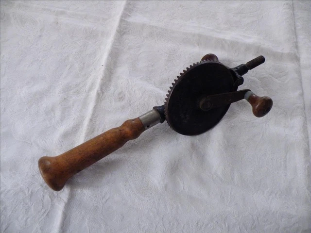 VINTAGE CHIGNOLE A bois manuelle ancêtre de la perceuse vieil outil ...