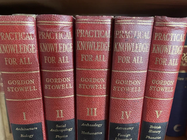 THE NEW BOOK of Knowledge Volumes 1-8 Waverley Red Covers Hardbacks £23 ...