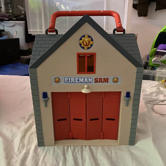 FIREMAN SAM FIRE Station With Folding Doors and Bell £10.00 - PicClick UK