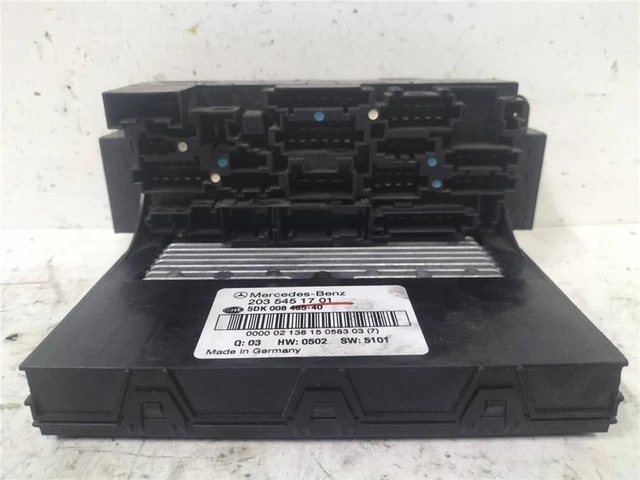 BOITIER FUSIBLES RELAIS Mercedes-Benz C (W203) 2002 2035451701 EUR 133 ...