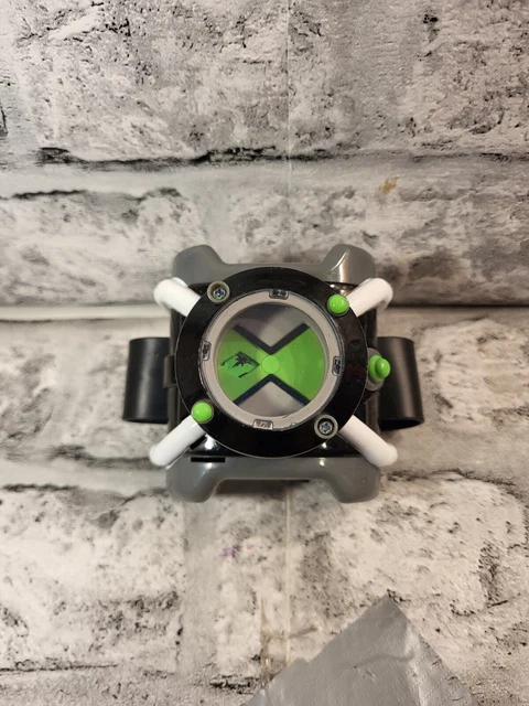 OROLOGIO BEN 10 Alien Force Ultimate Omnitrix FX con luci e suoni ...