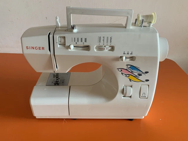 MACCHINA DA CUCIRE Singer 345 90W 50/60 Perfetta con accessori EUR 79 ...
