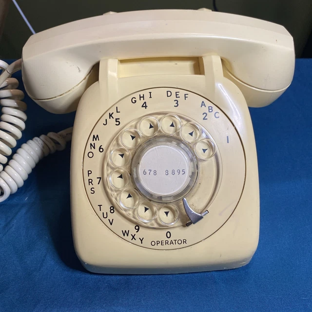 BELL SYSTEM MADE By GTE Cream Rotary Telephone - Parts/Collectable £19. ...