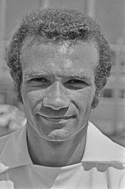 FOOTBALL PAUL REANEY Of Leeds United In Leeds 1974 Old Photo $9.00 ...