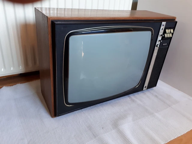 VINTAGE PHILIPS TELEVISION 22" screen. Model G22K550/05 T.V G8 Chassis ...