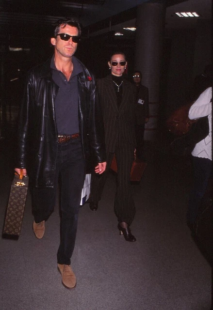 DIA PIERCE BROSNAN und Keely Shaye Smith 1995 formato KB fotografo P15 ...