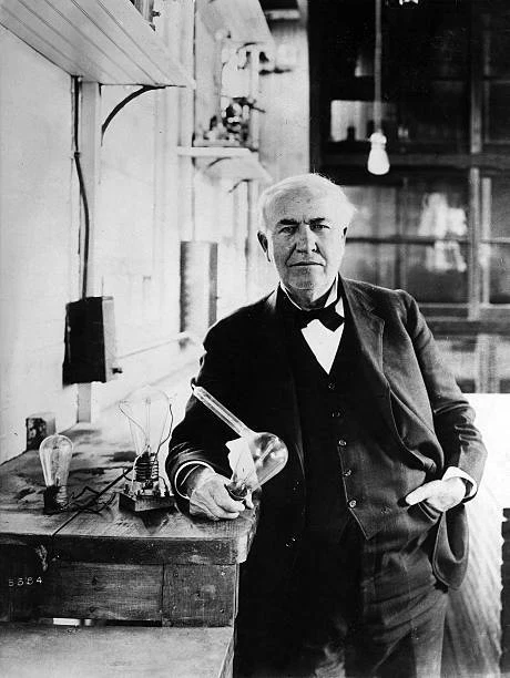 EDISON THOMAS ALVA Inventor entrepreneur USA Developed in the i- 1920 ...