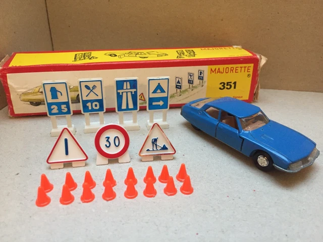 MAJORETTE CITROEN SM with traffic signs, cones and box EUR 150,00 ...