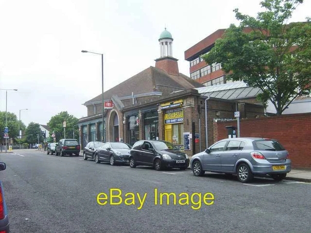 PHOTO 6X4 BROMLEY North The view of the Railway Station in Sherman Road ...
