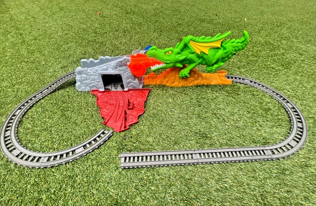 FISHER PRICE THOMAS & Friends DRAGON ESCAPE TrackMaster Set motorizzato ...