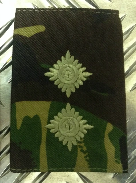 GENUINE BRITISH ARMY Woodland Camouflage LIEUTENANT Rank Slide ...
