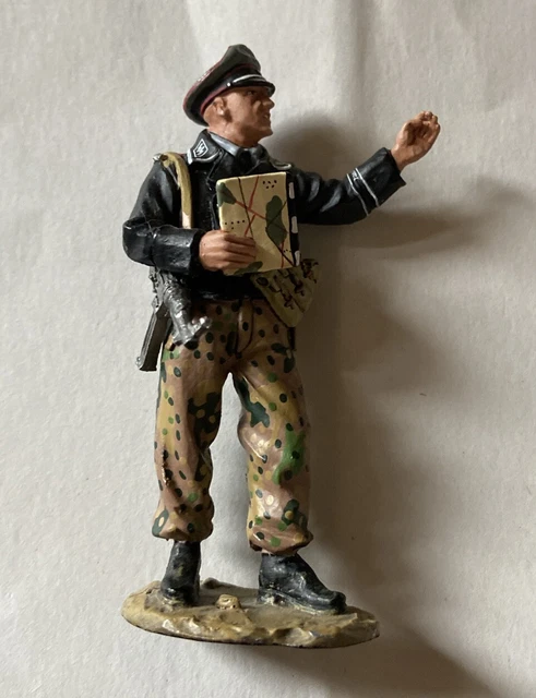 KING AND COUNTRY WW2 German Tank Commander W/Map Serial Number WS099 £ ...