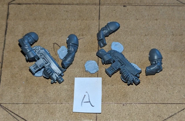 WARHAMMER 40K: PRIMARIS Black Templars bits: Neophyte bolt rifles - A £ ...