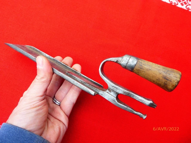 BOUTOIR ZOOMORPHE OUTIL ancien de marechal ferrant EUR 120,00 - PicClick FR