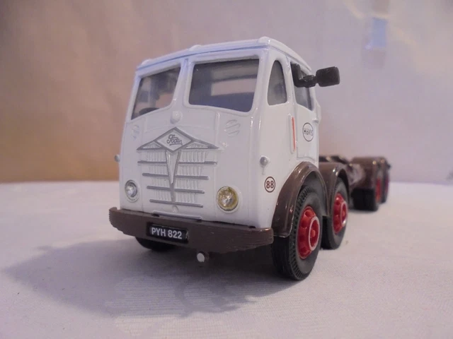 CORGI TRUCKS -1.50 Scale Foden Fg 8 Wheel Rigid Chassis Cab For Code 3 ...