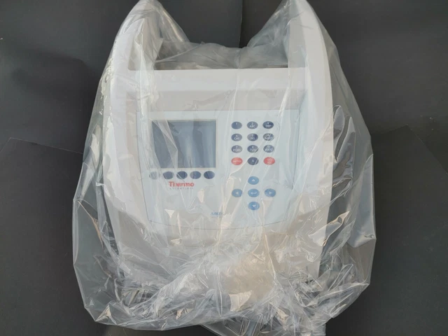 MÁQUINA TERMOCICLADORA TÉRMICA Thermo Scientific Arktik termociclador TCA0002 EUR 2.232,28 ...