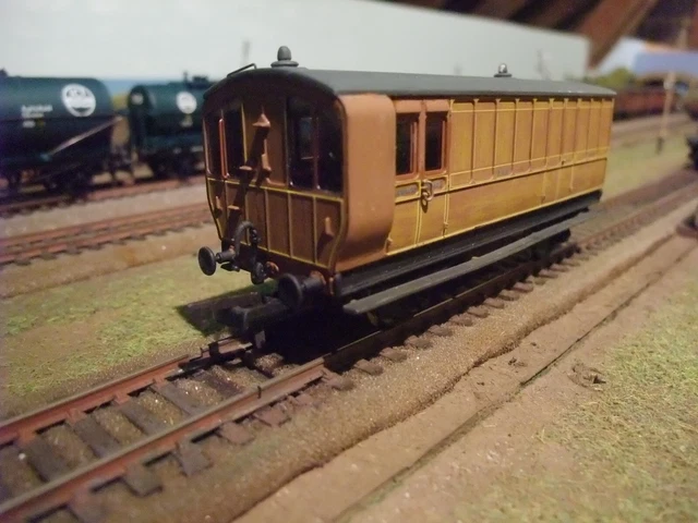 HORNBY OO GAUGE GNR 4-wheel brake baggage coach,R40060. £17.50 ...