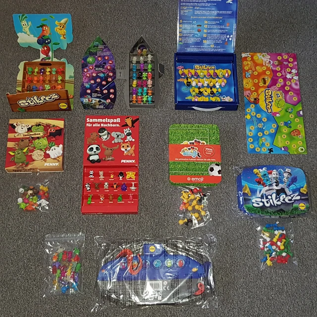 LIDL STIKEEZ / Aldi Emoji / Penny Monster + Tiere Album / Box + Alle ...