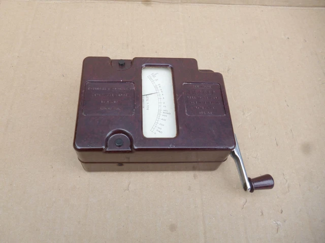 VINTAGE MEGGER INSULATION Resistance Tester 500V Hand Crank Bakelite ...