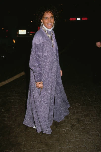 ACTRESS AND SINGER Shari Belafonte Wearing A Full Length 1985 Movie OLD ...