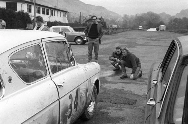 ANNE HALL & Val Domleo, Ford Anglia Rally Car 1962 Motor Racing Old ...