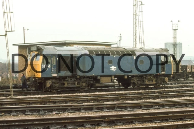 UK DIESEL TRAIN Railway Photograph Of Class 25 25303 Loco. (Rm25-257) £ ...