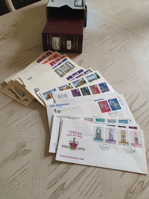 25TH ANNIVERSARY OF The Coronation Her Majesty Queen Elizabeth 30 x ...