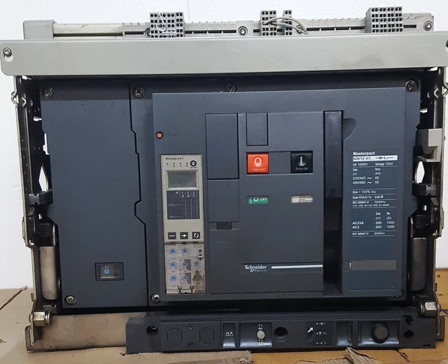 SCHNEIDER MASTERPACT NW10 H1 Air Circuit Breaker 4 Pole 1000 Amps ...