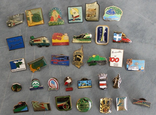 LOT DE 33 PIN'S THEME: SUR LES REGIONS pas de double avec attaches EUR ...